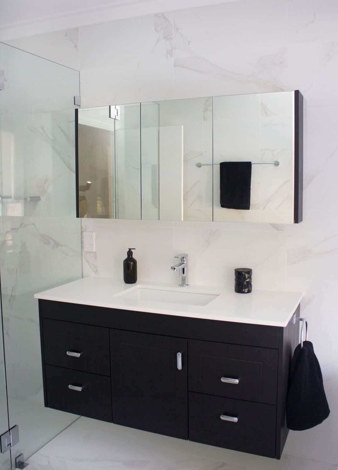 Our Guide To Choosing The Right Vanity For Your Bathroom - WA Assett